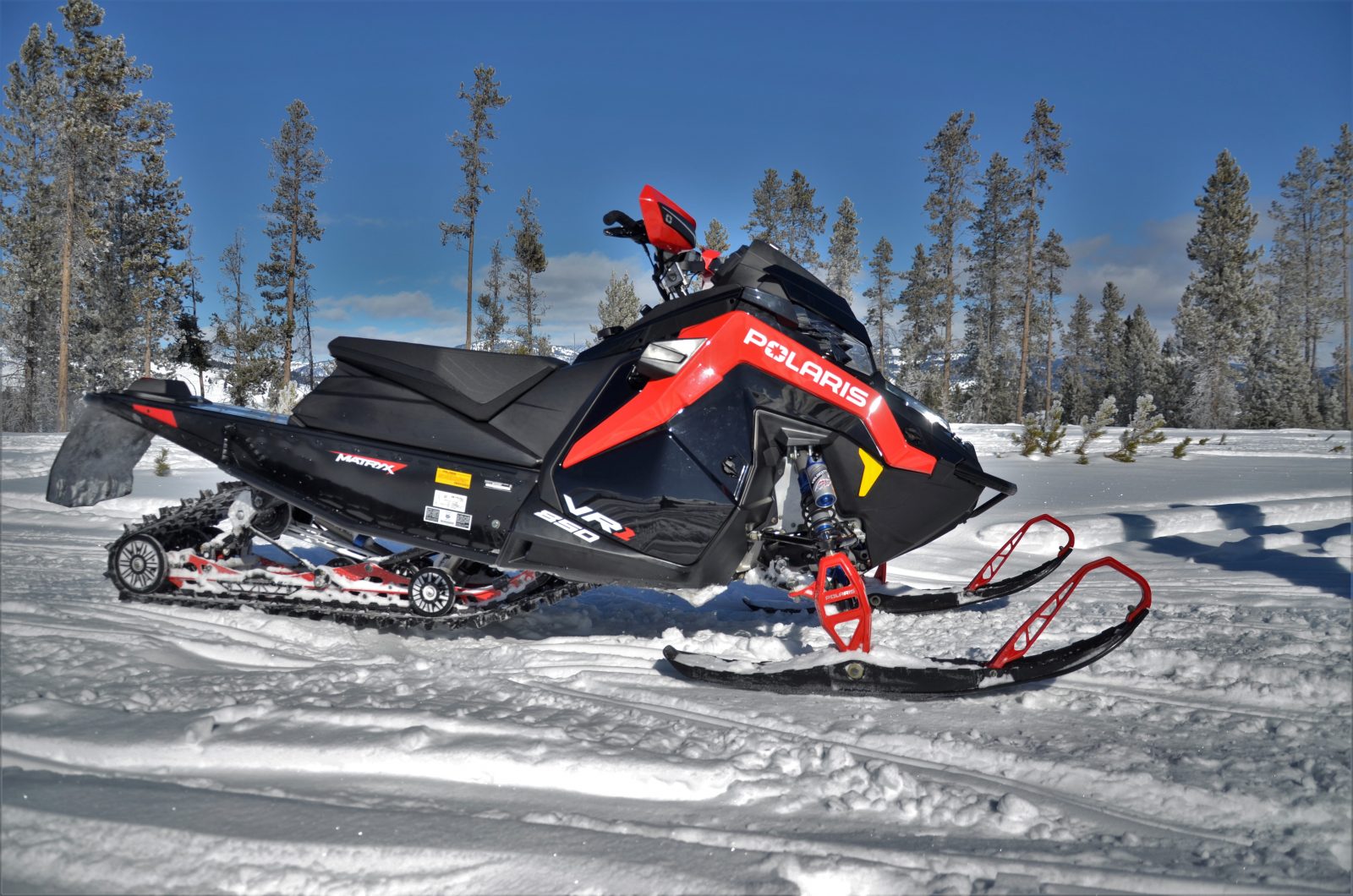 Polaris 650 Switchback Assault 146" 2021 - Magazine Motoneiges.ca