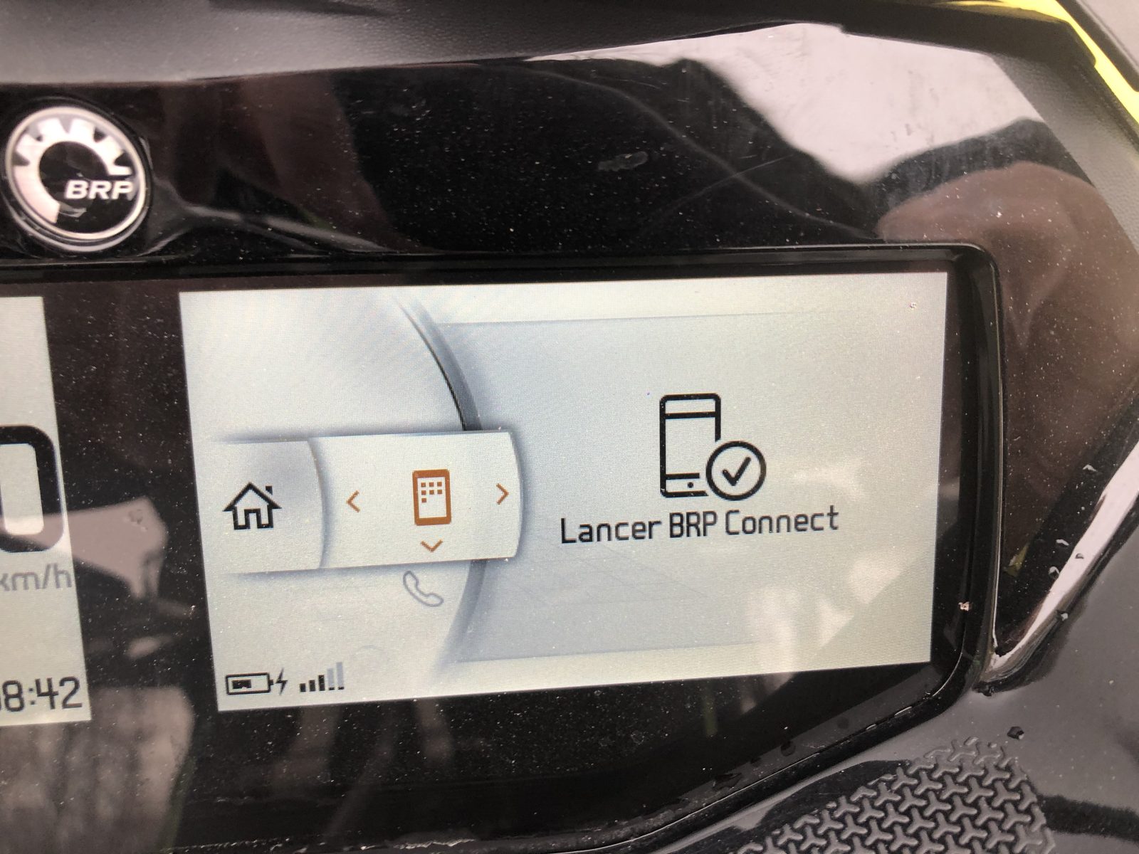 BRP technology- Display 7,8 inch - SledMagazine.com