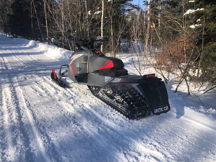 Review: 2022 Arctic Cat RIOT 8000 - SledMagazine.com