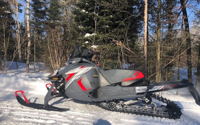 Review: 2022 Arctic Cat RIOT 8000 - SledMagazine.com