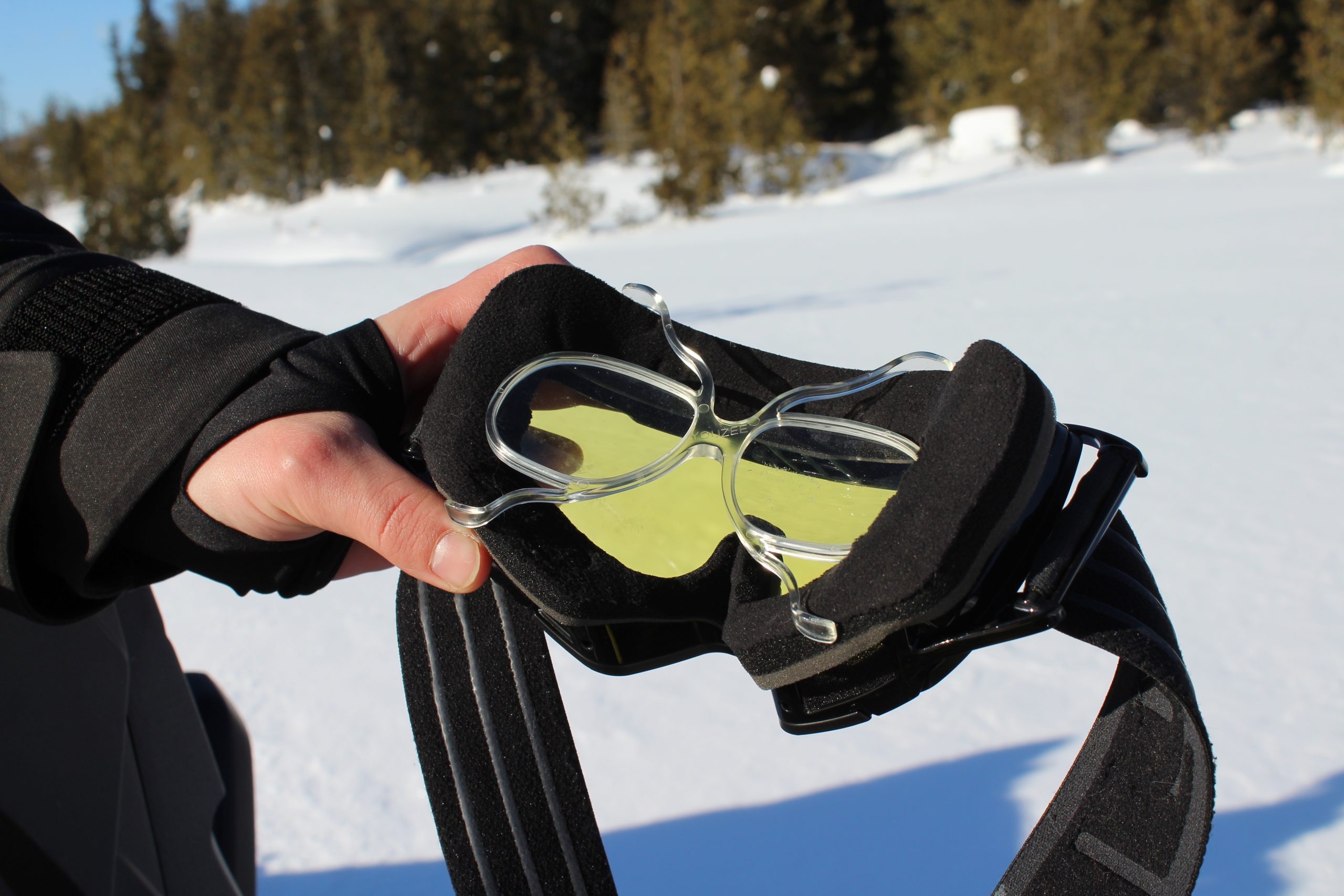 YouZee glasses test - The end of contact lenses in winter?|SledMagazine.com