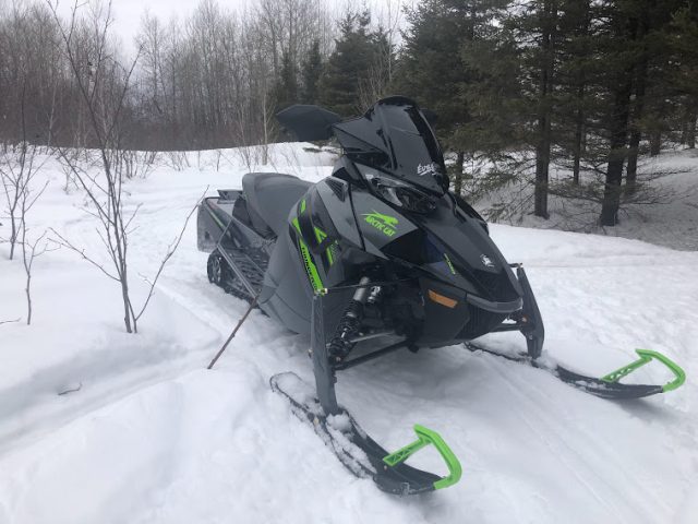 Review : ZR 9000 Thundercat from Arctic Cat EPS and ATAC|SledMagazine.com