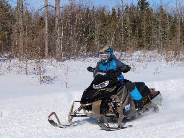Snowmobile reviews - SledMagazine.com