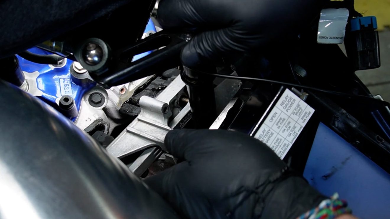 Sledmagazine.com Mechanics: Exhaust Valve Maintenance|SledMagazine.com